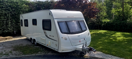 Lunar Delta TI 4 Berth Twin Axle Caravan | eBay UK