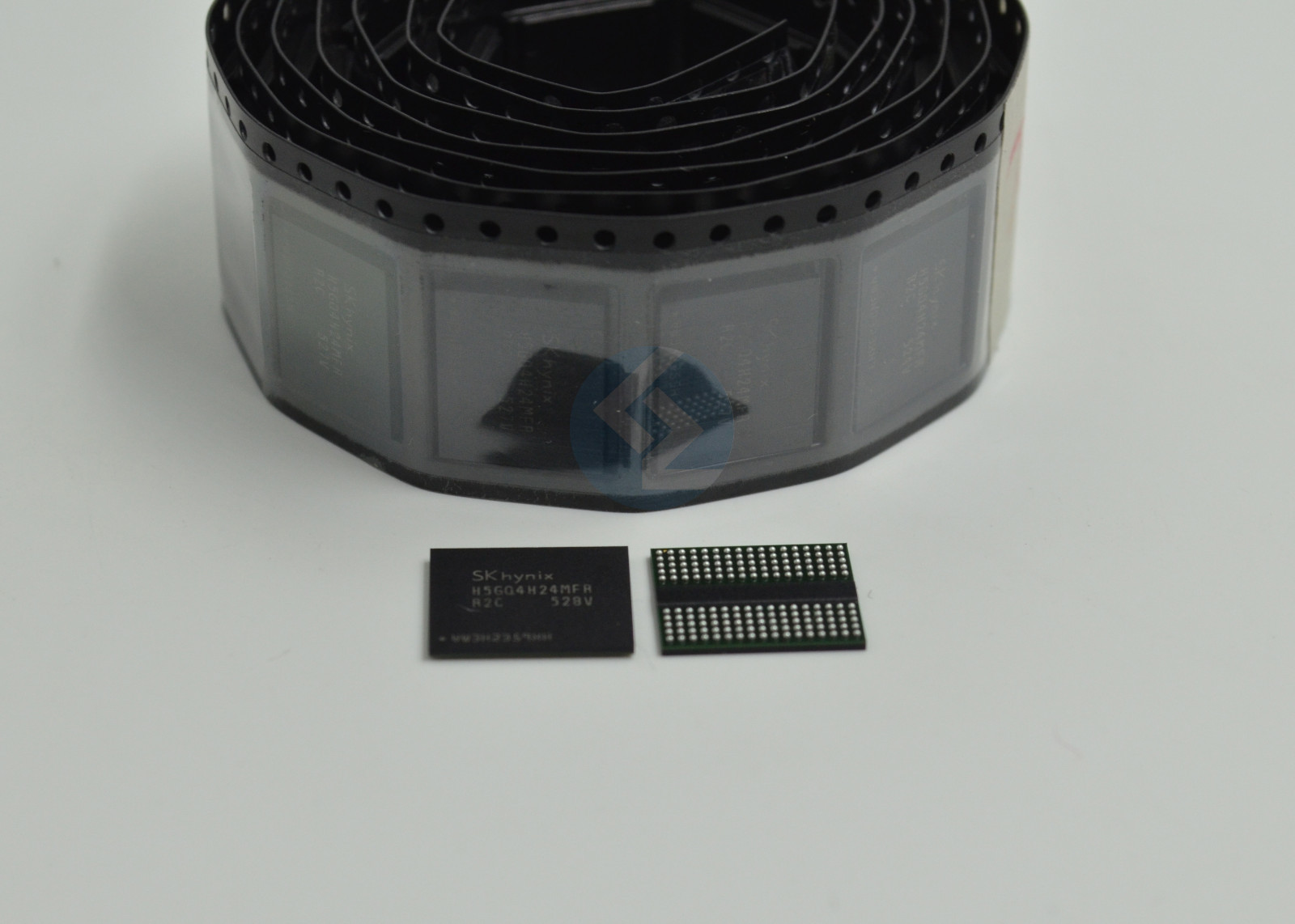 Lot of HYNIX H5GQ4H24MFR-R2C H5GQ4H24MFRR2C Video Ram Memory BGA IC ...