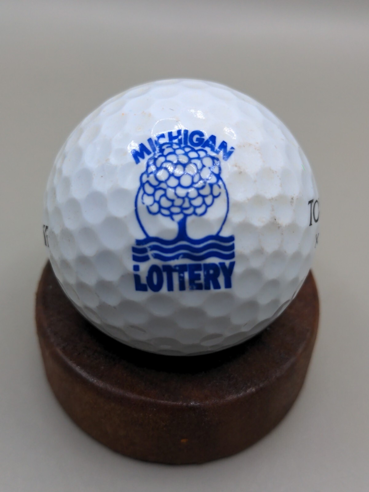 Michigan Lottery Logo Golf Ball Top Flite Collectors Display Ball | eBay