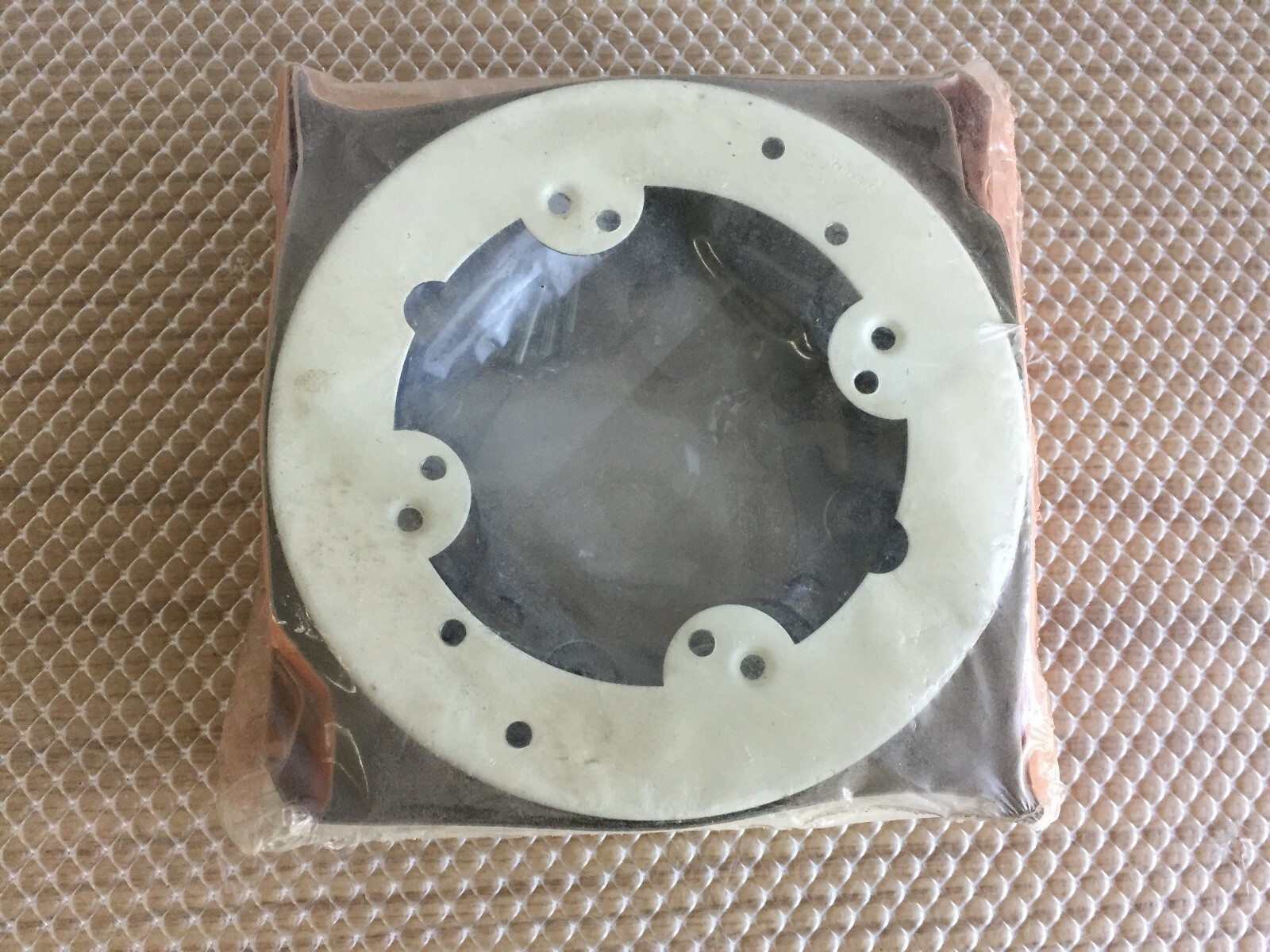 WIREMOLD V5737 ROUND EXTENSION BOX..LOT OF 2 | eBay