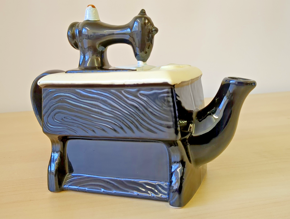 🧵 Vintage Sewing Machine Teapot Ceramic Made in Taiwan Collectible ...