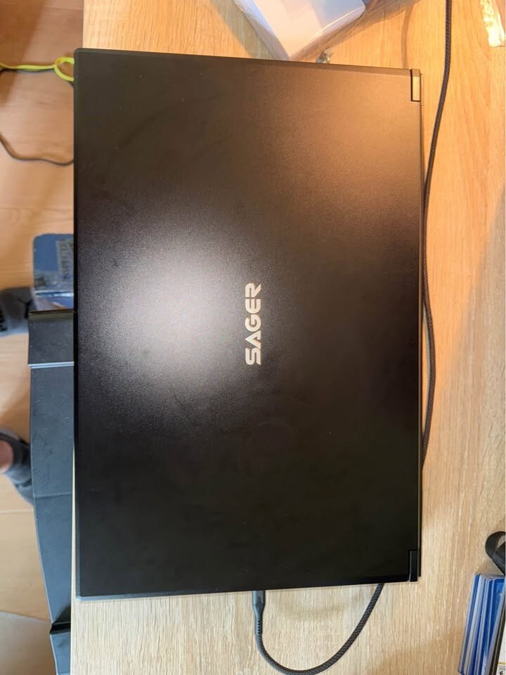 Sager V370SNE Gaming Laptop - Intel Core i9 14900HX- RTX 4070-32 GB RAM ...