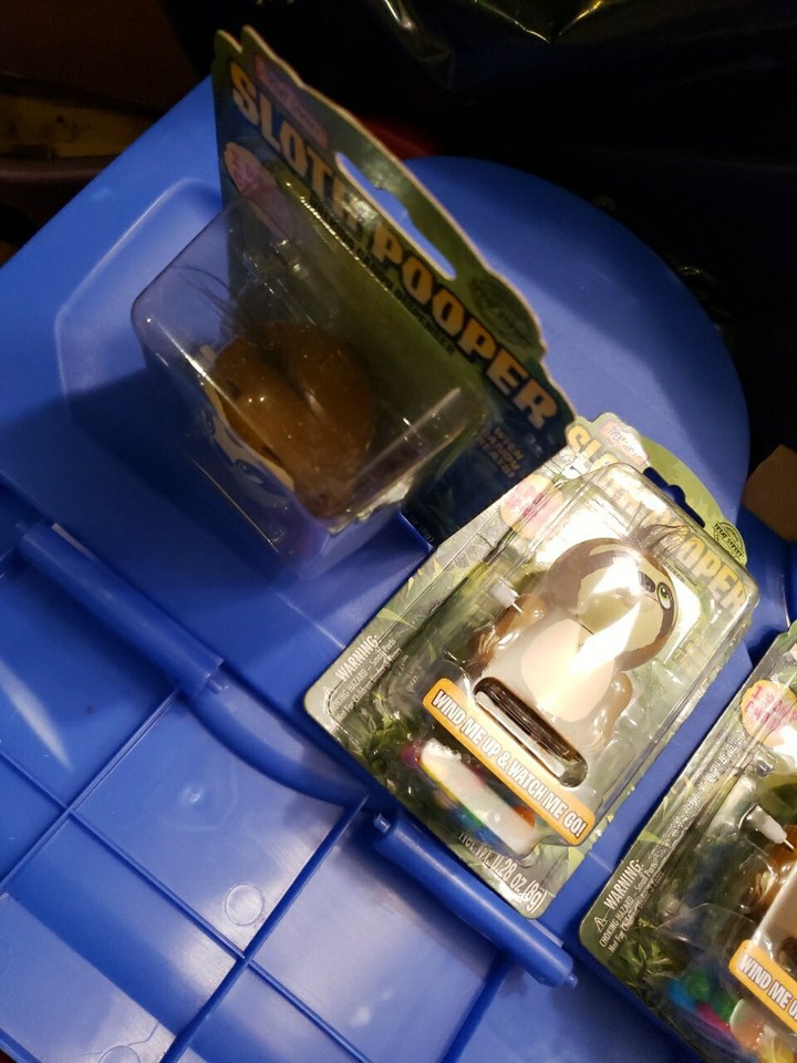 3 Sloth Pooper Candy Dispensers Wind-Up Walking Poops Toy Treat Street ...