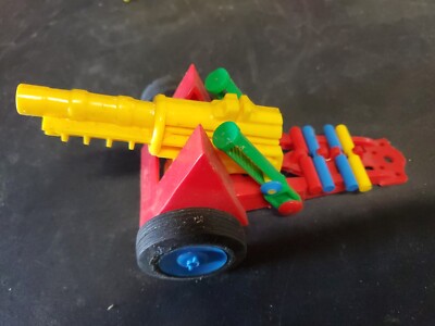 ST6 Vintage NOSCO PLASTICS TOY HOWITZER Cannon Gun - toy miniature ...