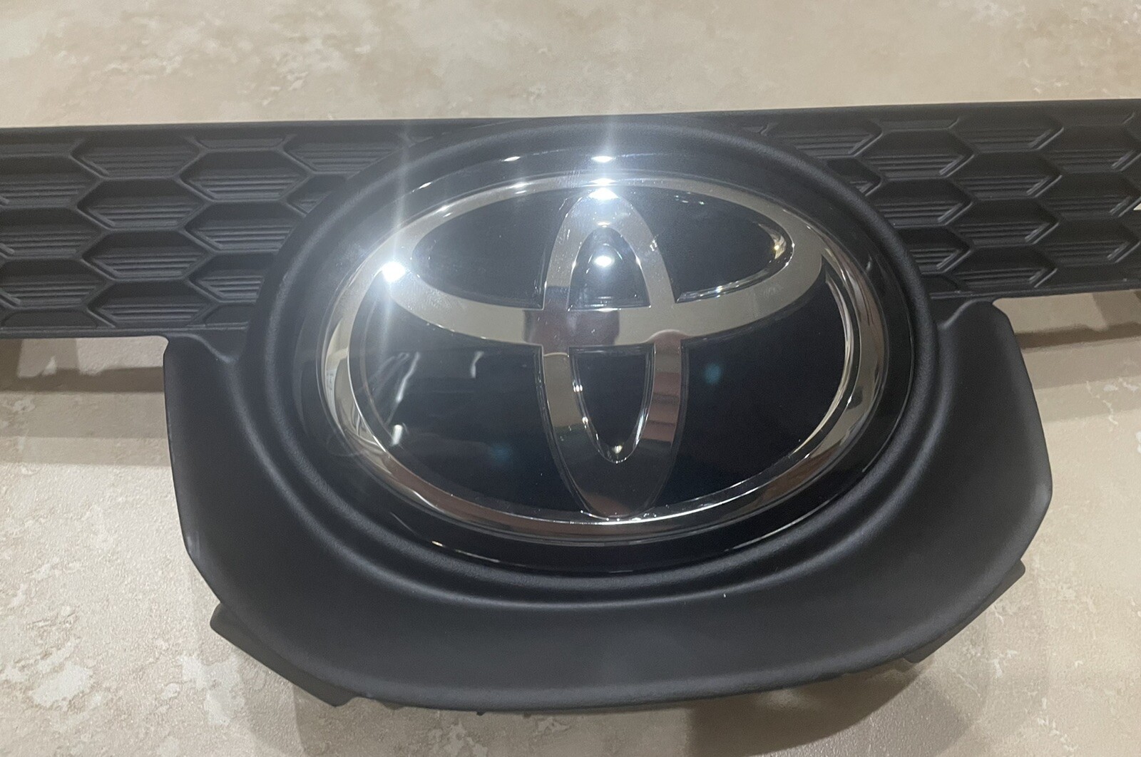 2020 - 2021 Toyota Corolla Front Upper Grille W/Emblem 53111-02850 OEM ...