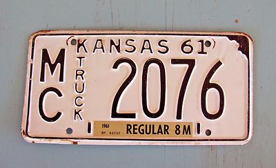 1961 Mitchell County Kansas 8M Truck License Plate #MC-2076 Man Cave ...