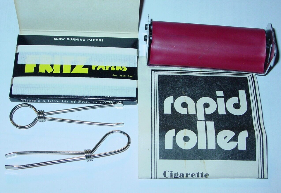 FRITZ THE CAT CIGARETTE ROLLER KIT VINTAGE 1970s w/PAPERS & 2 ROACH ...