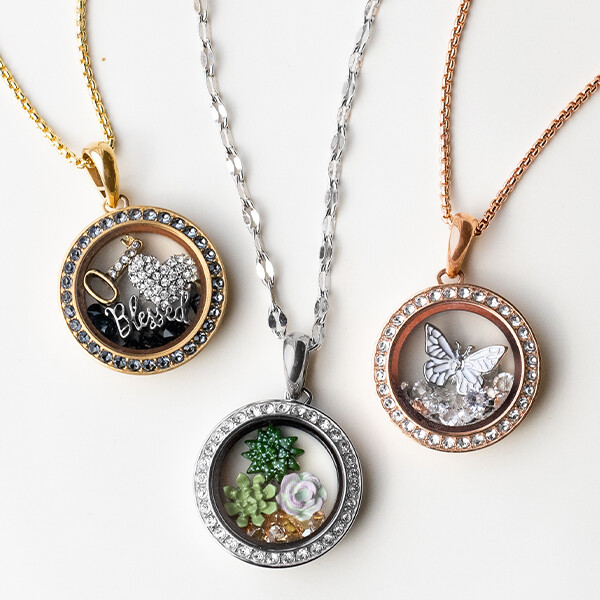 Origami Owl Locket Origami Owl Gold Tone Locket Golf Charms & 3 Gems