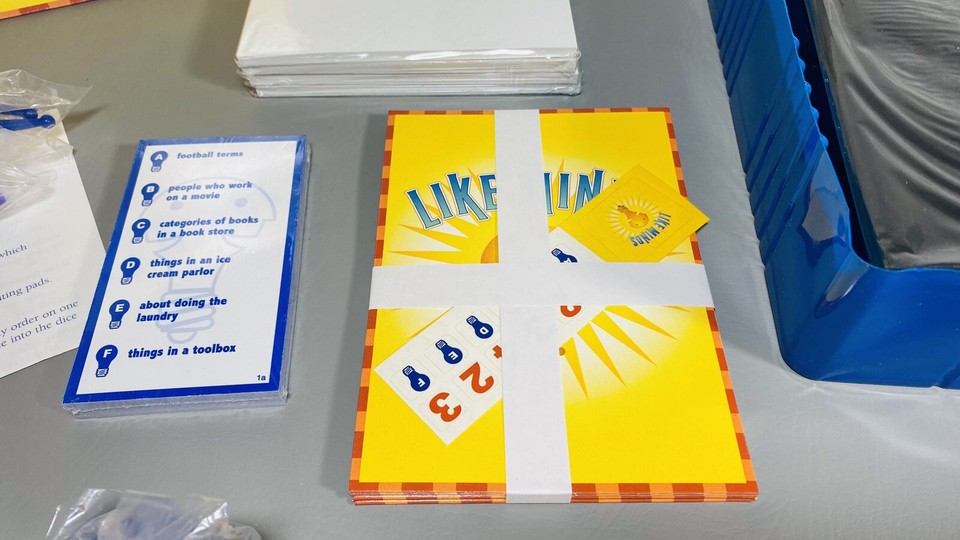 Like Minds Board Game-Pressman-Outrageous Game For Players Who Think ...