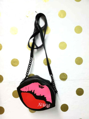 Victoria's Secret Lips Shaped Crossbody bag Lip Red black Purse kiss ...