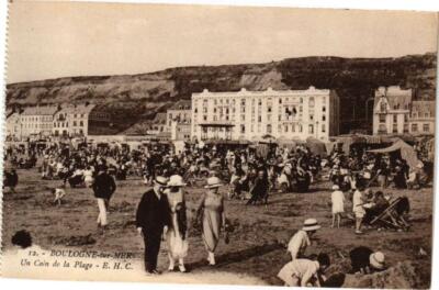 CPA BOULOGNE-sur-MER - Un coin de la Plage (267751) | eBay