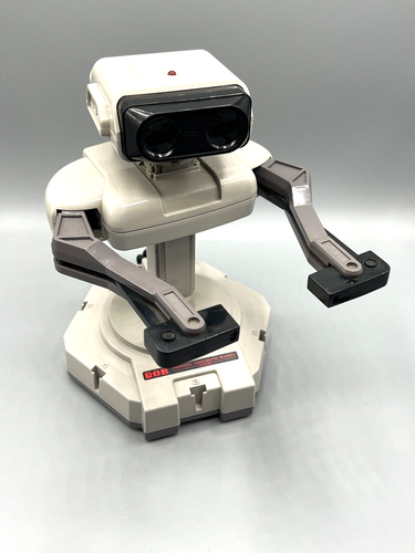 Nintendo NES R.O.B. Rob the Robot-Robotic Operating Buddy Original 1985 ...