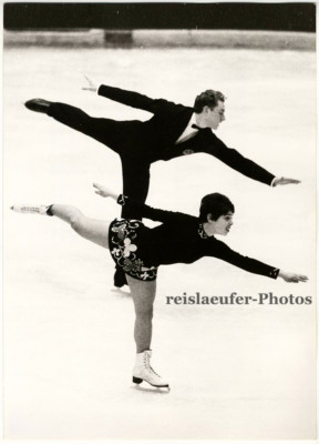 Irina Rodnina & Alexei Ulanov, figure skating, Original Photo from 1971 ...