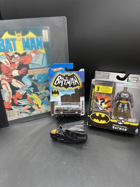Batman Vol 1 Calendar Man DC Comics (1985) & 1966 Batmobile, Batbike ...