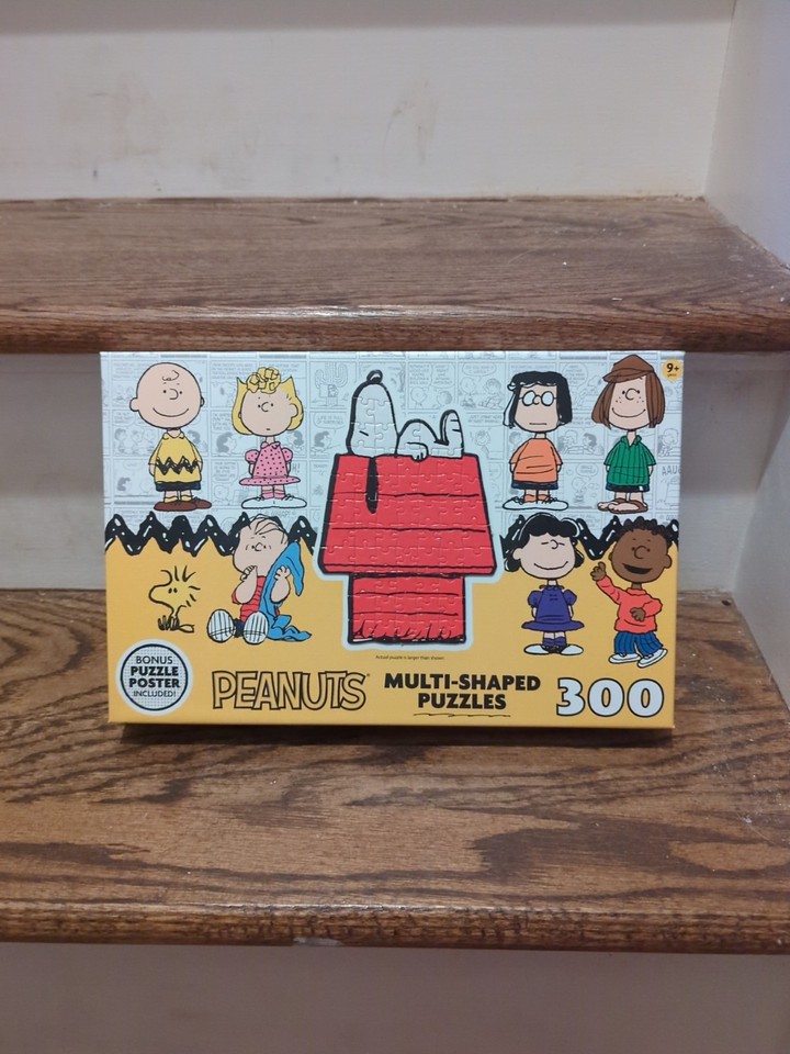 Peanuts Snoopy Fans 300 Piece Multi Shaped Puzzles Great Gift Charlie ...