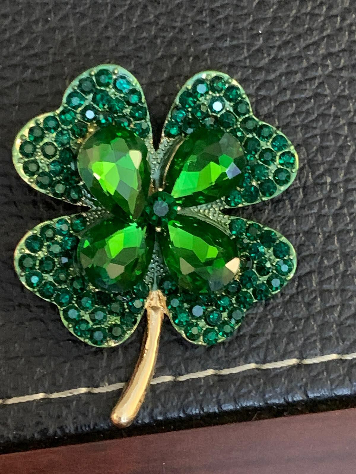 Shamrock Green Rhinestone 4 Leaf Clover Vintage Gold Pin Brooch D-1386 ...