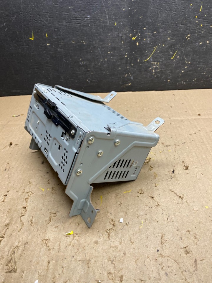 2017-2019 Ford Taurus Radio Stereo CD Player Receiver AM FM Audio U5117 ...