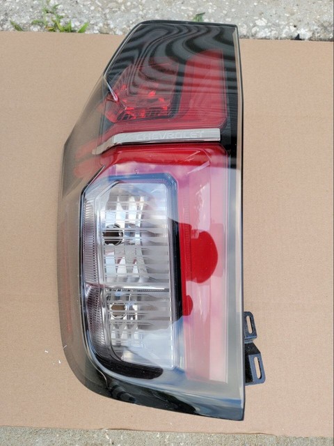 Chevrolet Tahoe Left Tail Light Suburban 84849416 OEM 21 22 2021 2022 ...