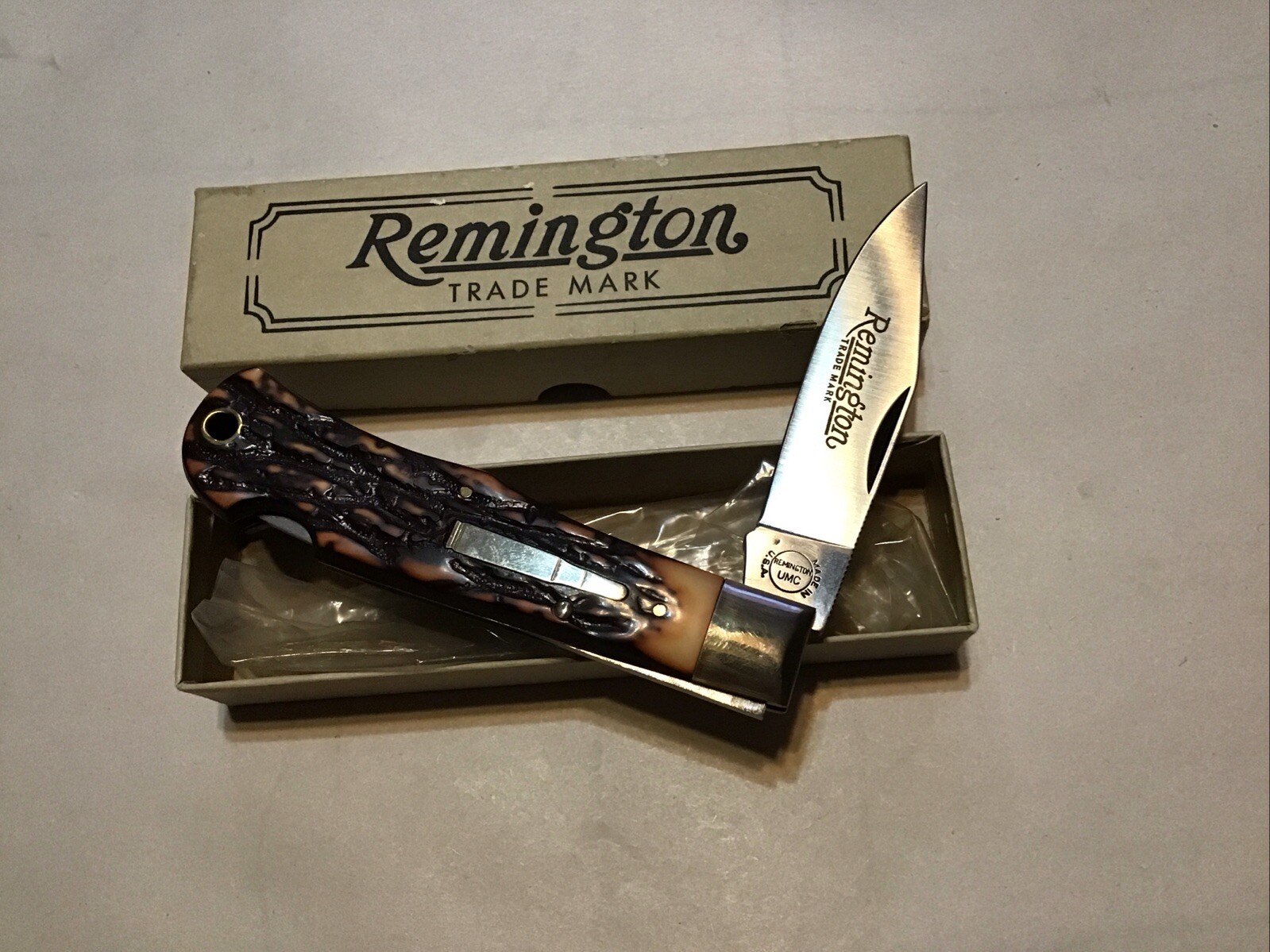 REMINGTON UMC USA DELRIN JUMBO BULLET TRACKER KNIFE 1990 R1306 Lot P28 ...