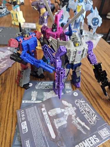 Transformers WFC/Legacy Decepticon Double Target masters | eBay