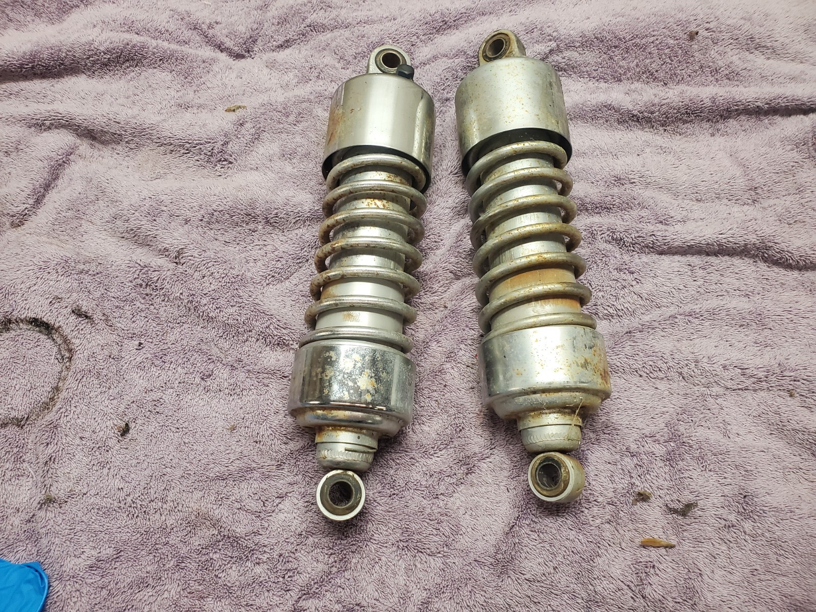 1990 Kawasaki Vulcan VN 750 VN750 Rear Shocks Shock | eBay