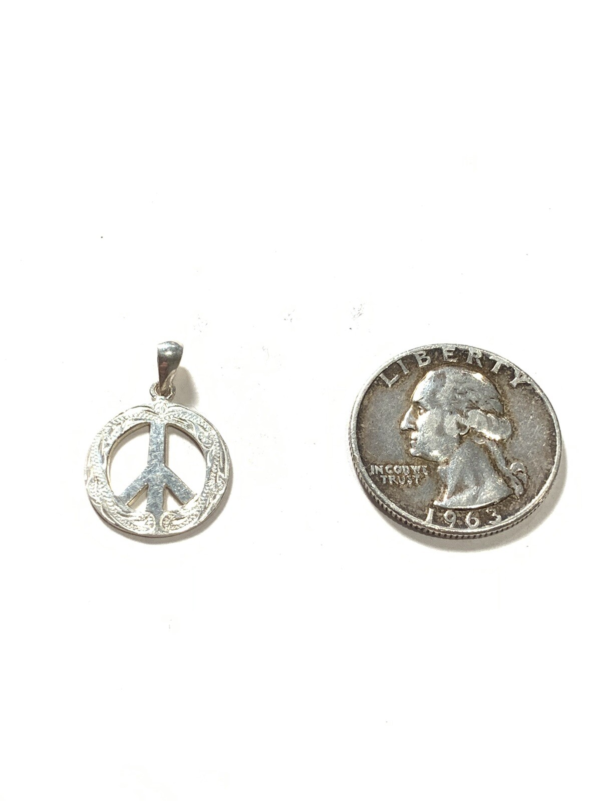 925 Sterling Paisley Etched Peace Symbol Pendant - Gem