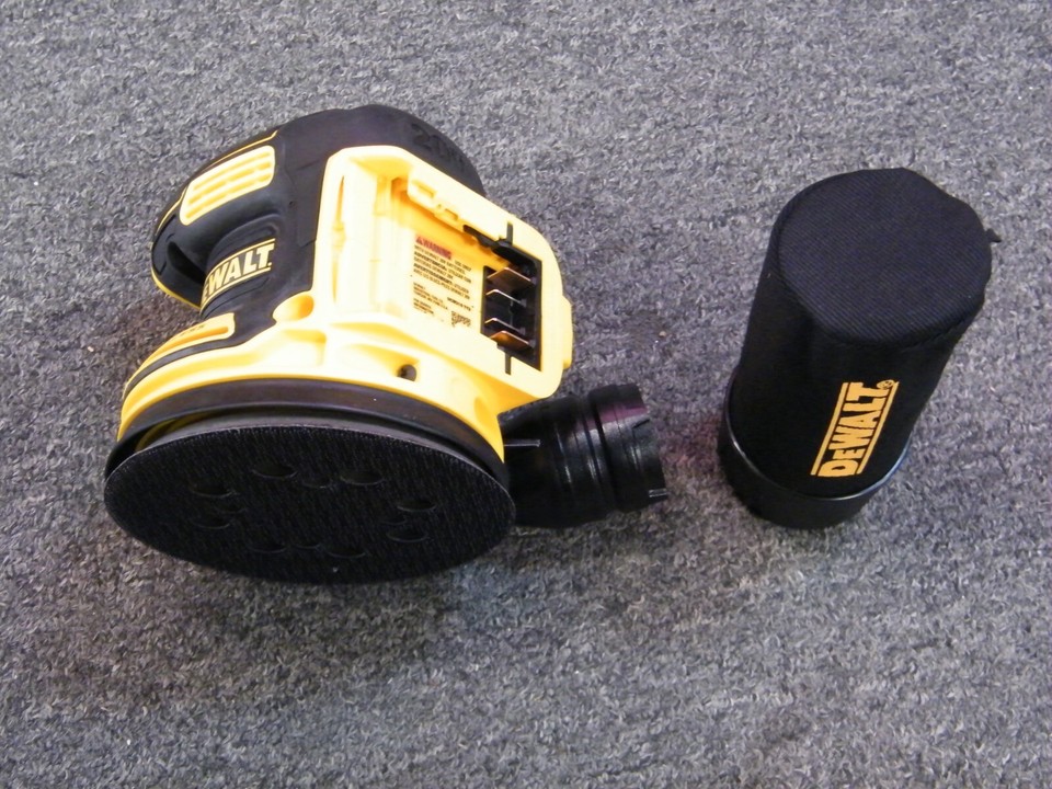 DEWALT 20V MAX Orbital Sander, Tool Only DCW210 ** BRAND NEW FREE SHIP ...