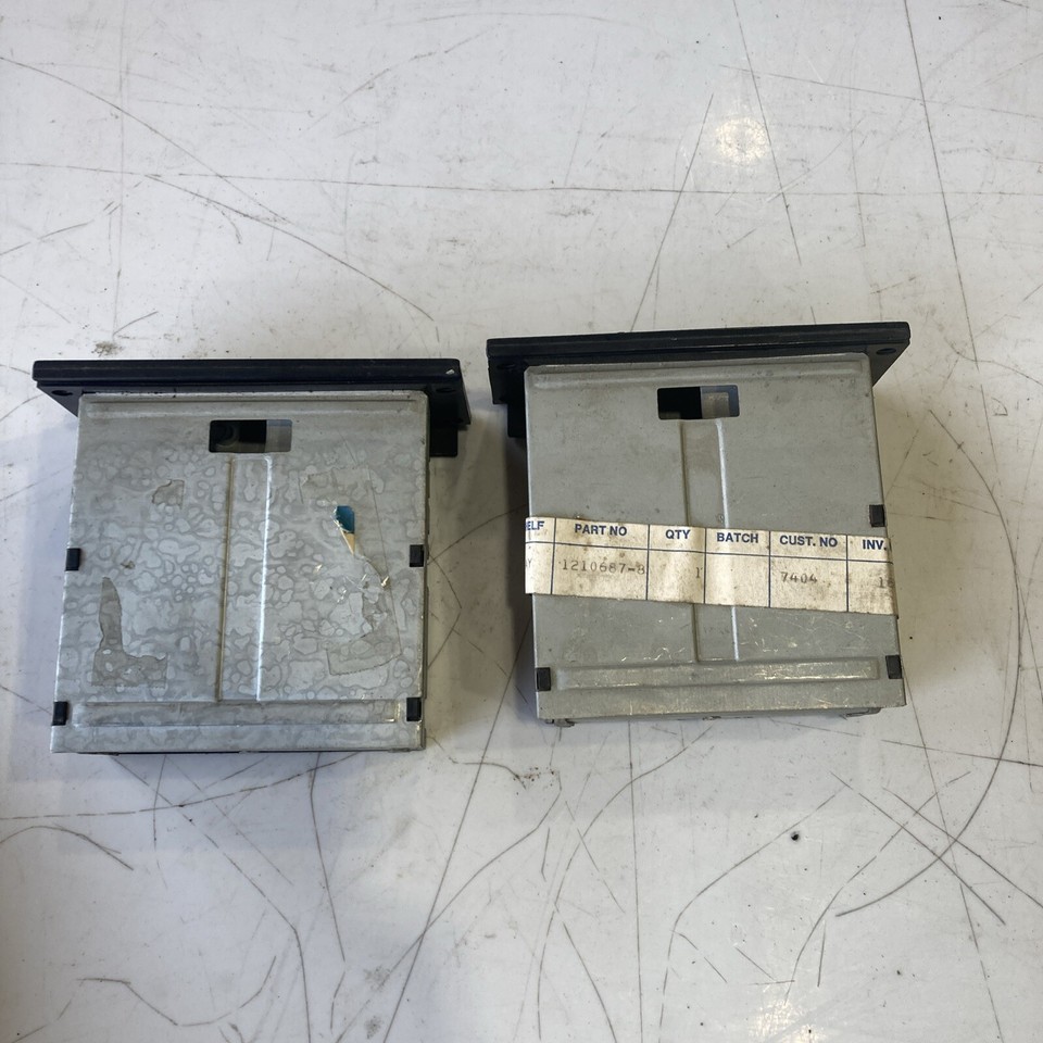 ONE NOS Genuine Volvo 1973 1974 140 142 144 145 Ash Tray ASHTRAY DASH ...