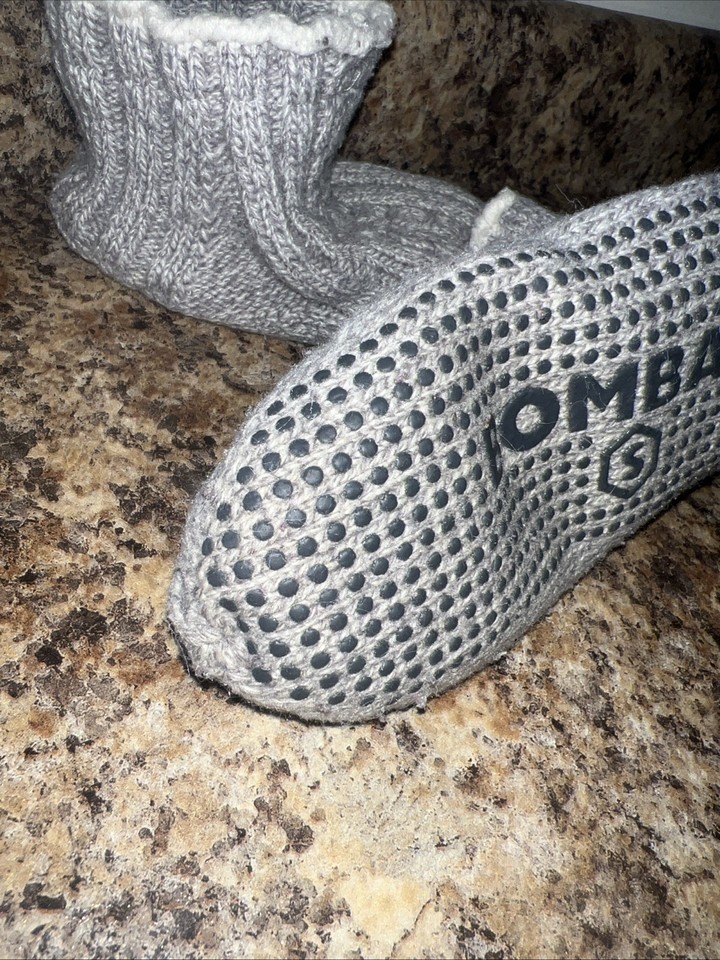 Bombas Gripper Slippers Sz Small Cable Knit Non Slip Casual Cozy Bootie ...