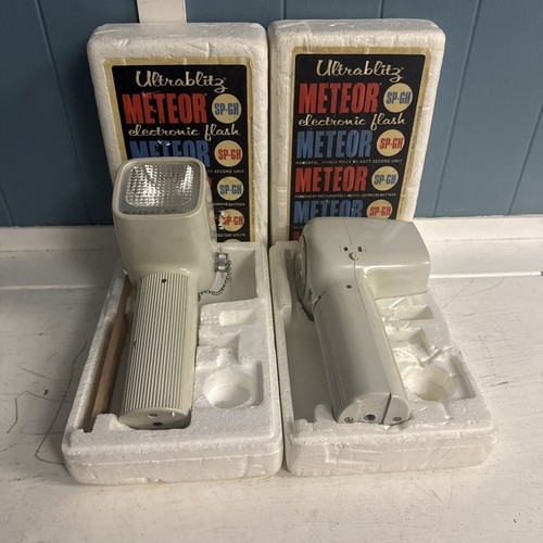VINTAGE Lot Of 2 Meteor Ultrablitz ELECTRONIC FLASH UNITs Ac Operation ...