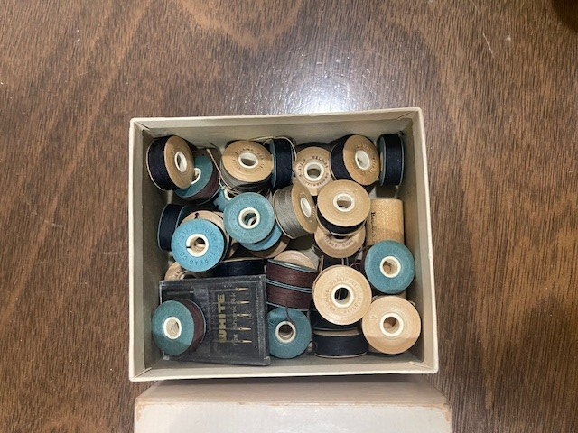 BELDING CORTICELLI SILK TWIST THREAD -Vintage 1950's "about" two dozen ...