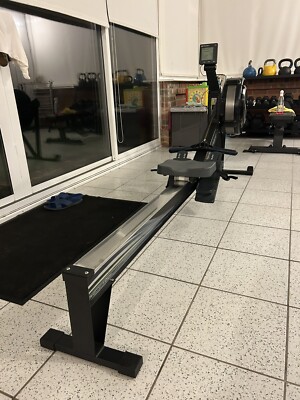 Concept 2 Rowing Machine Indoor PM5 Fitness Gym Cardio Rowerg ...