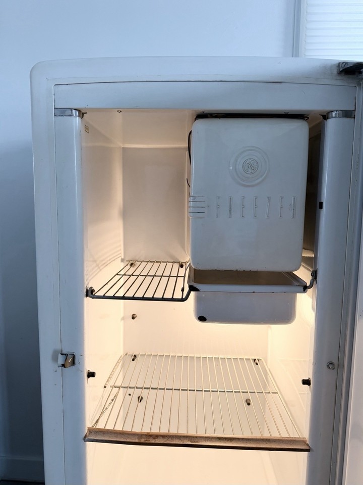 WORKING General Electric Authentic 1940-1942, Vintage Refrigerator AC ...
