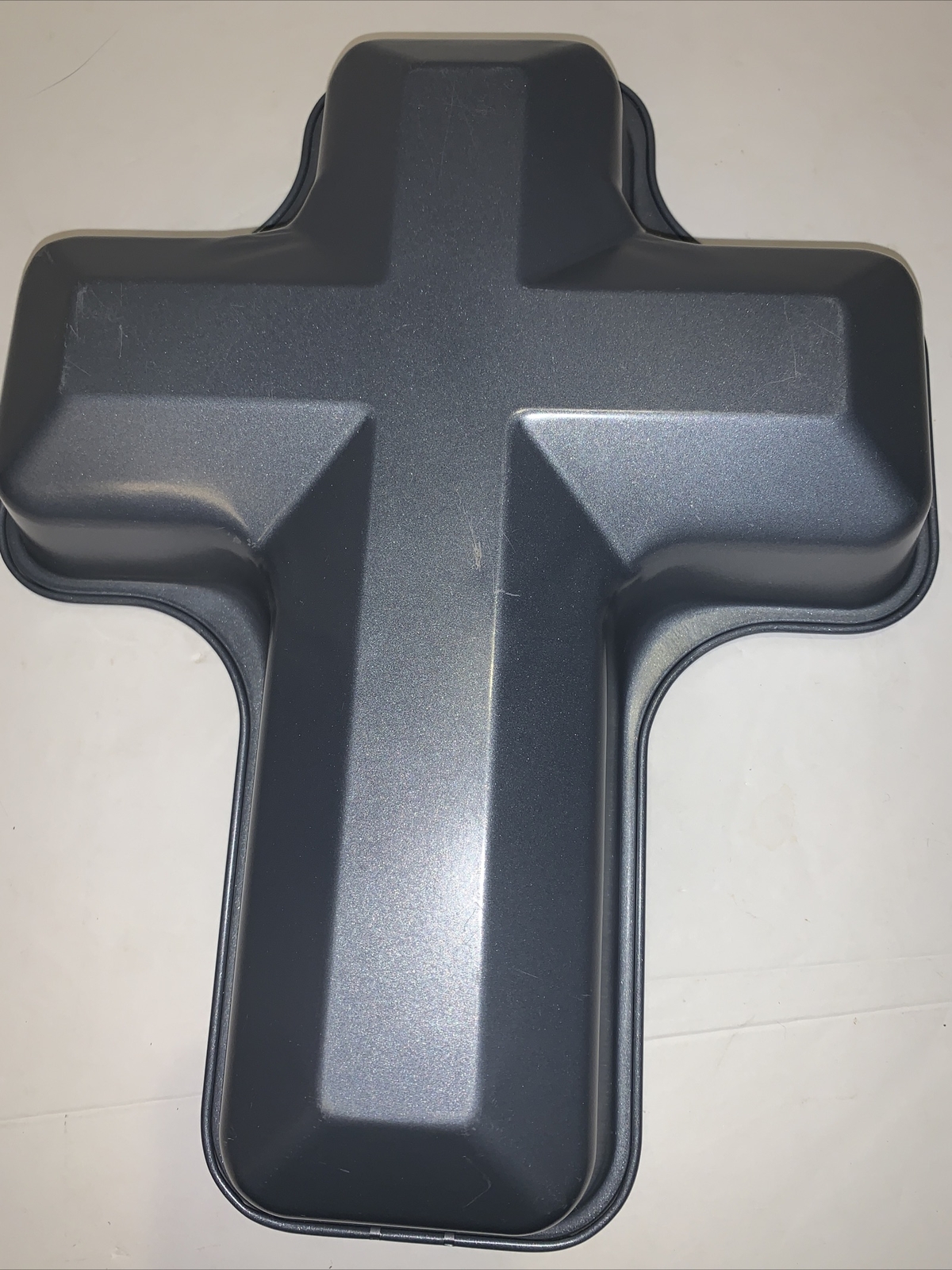 NEW Wilton Cross Cake Pan - Non Stick 13"x11" Easter Wedding Communion ...