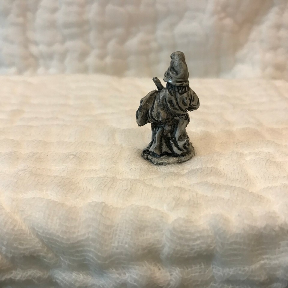 Grenadier WIZARD 2001 Dungeons Dragons Miniature Gandalf D&D mage ...