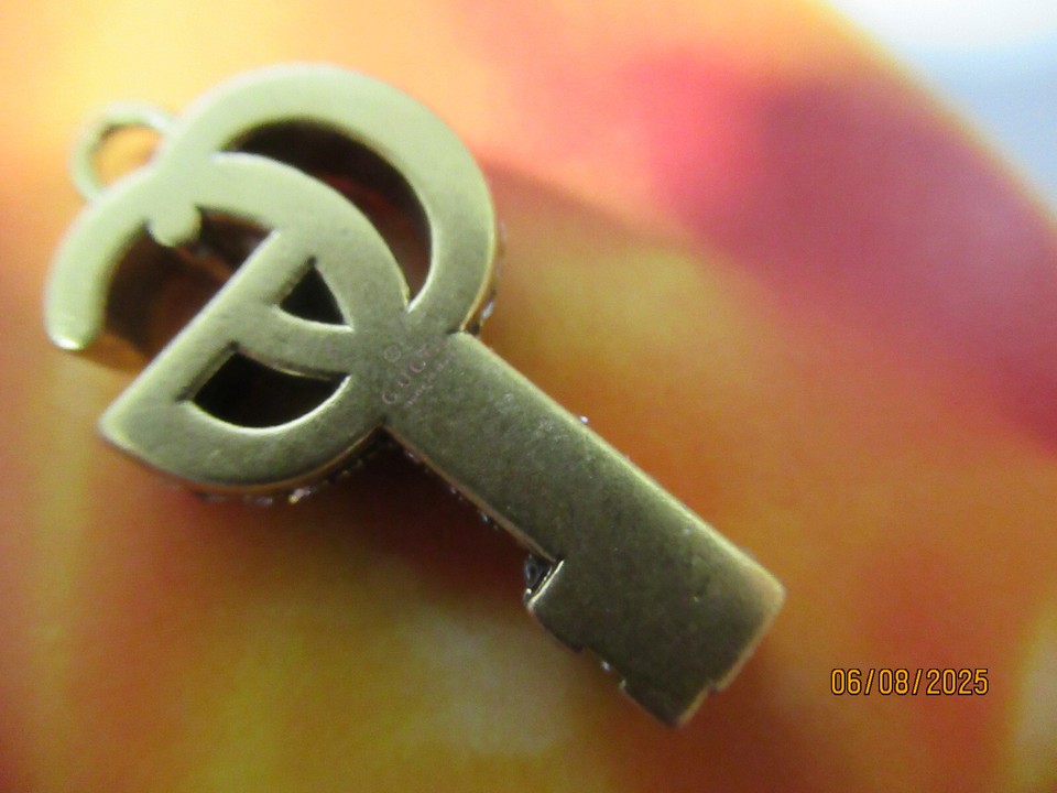 GUCCI ZIPPER PULL CHARM Bronzy GOLD tone metal , CRYSTALS 1 INCH KEY | eBay