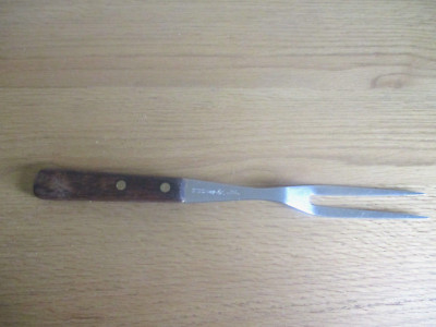 VINTAGE SKYLINE STAINLESS STEEL Serving Carving Fork Wooden Handle 1970s 29cm | eBay UK
