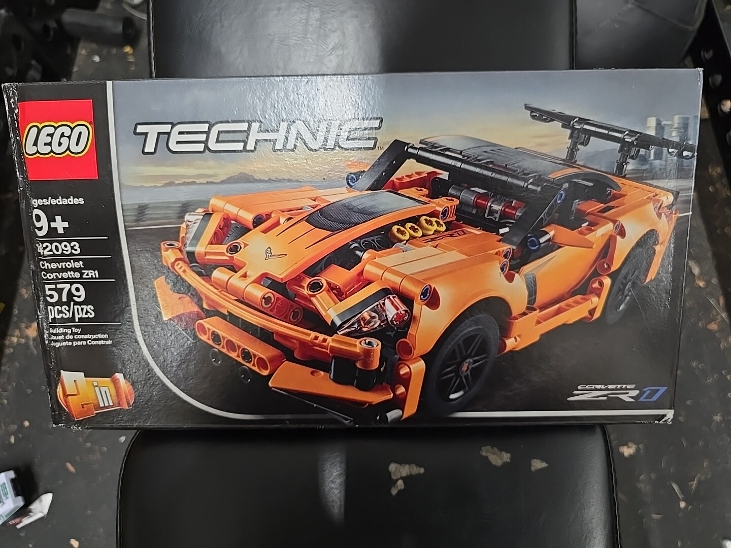 LEGO 42093 - Technic: Chevrolet Corvette ZR1 Model Car (Damaged Box)
