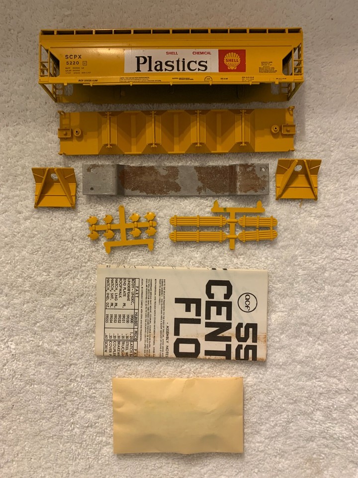 Athearn HO Scale 55' Unassembled Centerflow Hopper Kit each sold ...