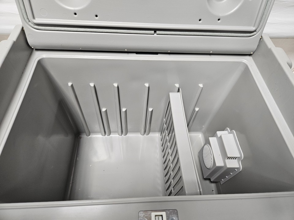 Coleman PowerChill Model 5644 Iceless Cooler 12V Thermoelectric 40 Qt. Works | eBay