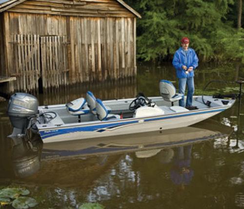 Fiberglass Tri Hull Boats 65 Lyn Craft 15' Fiberglass Boat Member