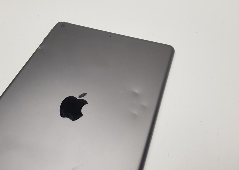 Apple Ipad A2602 10.2" 9th Gen WiFi Only 256GB Space Gray MK2L3LL/A SEE ...