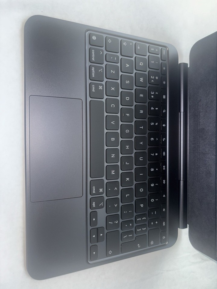 Apple Magic Keyboard Black iPad Pro 11 M4 A2975 Fully Working NEAR ...