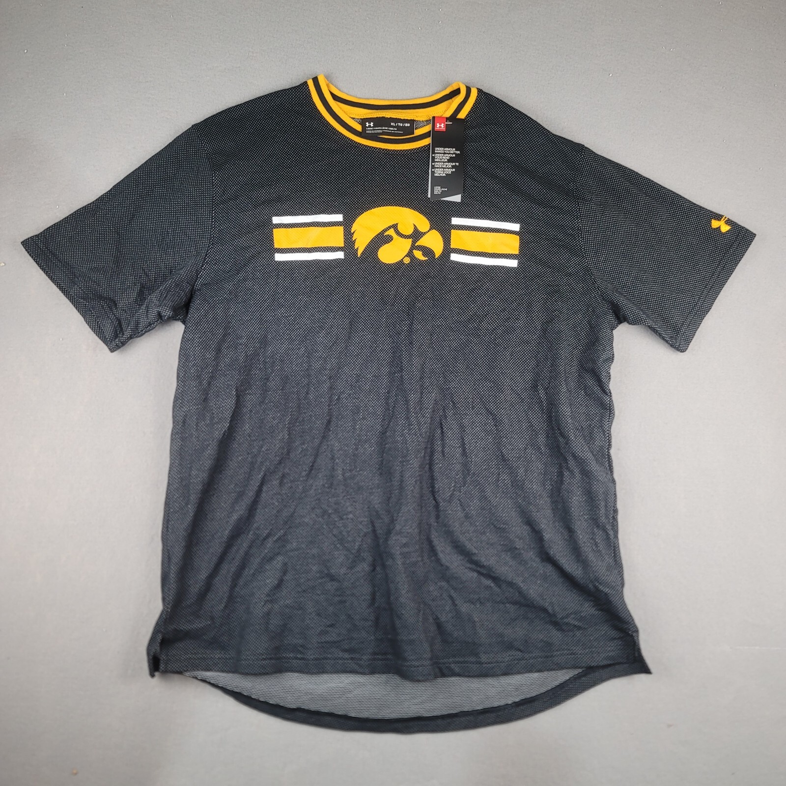 Men's Iowa Hawkeyes Football XL Under Armour Loose T-Shirt Tee | eBay