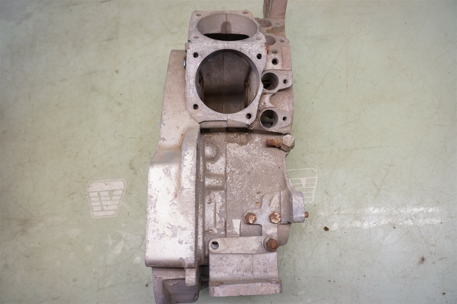 1973 Harley Ironhead XL Sportster engine cases xlch1000 1000 xlh1000 ...