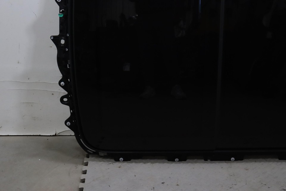 2019 - 2025 VOLVO XC40 SUN ROOF SUNROOF FRAME WINDOW GLASS OEM 32131340 ...