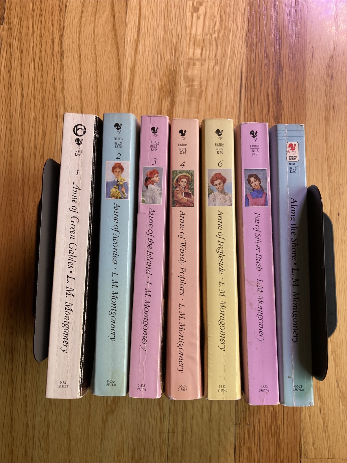 L.M. Montgomery Book lot 7 pb Set Anne of Green Gables Pat of Silver ...