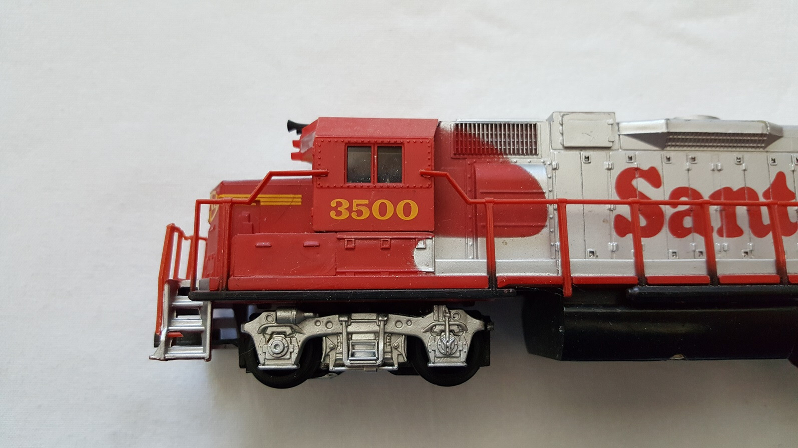 Life Like HO Scale Santa Fe GP-38 Diesel Locomotive #3500 1:87 Model ...