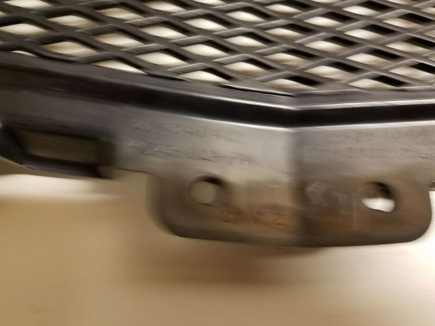 Genuine GM 2008-2012 Chevrolet Malibu Front Upper black GRILLE 25784044 ...