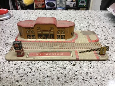 Vtg 1930's Marx Tin Litho Union Station Toy Train Depot Crossing Gate ...